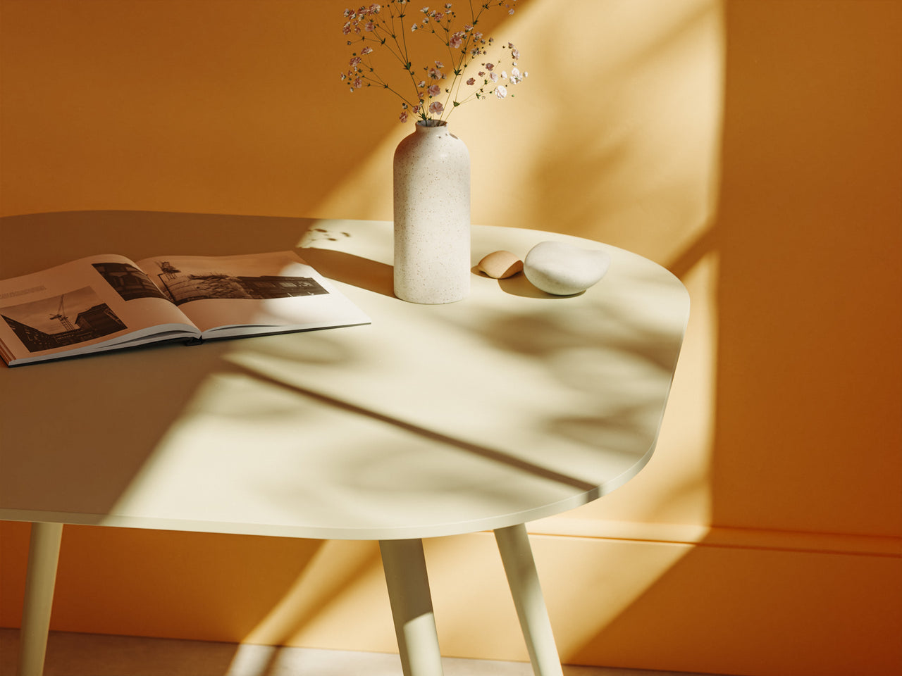 Table Diorama - Visune Keyshot Store